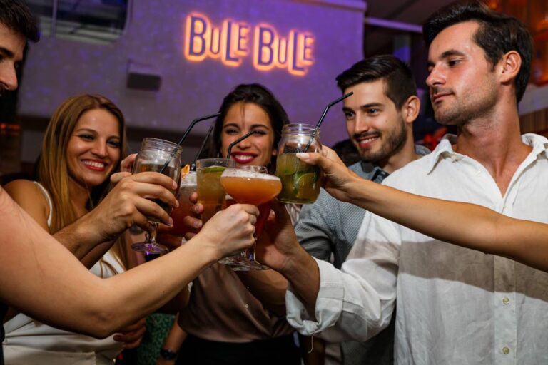 Despide el 2024 con una Nochevieja inolvidable en Bule Bule Madrid - Restaurante con espectáculo ...